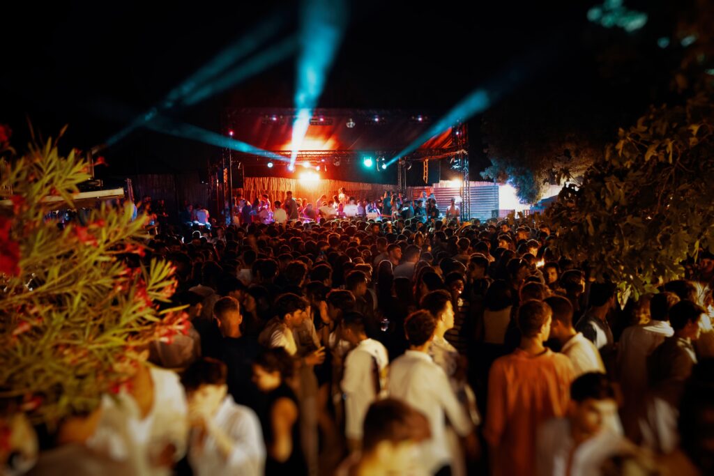 Nuestros Proyectos – GRUPO COMERBAILANDO